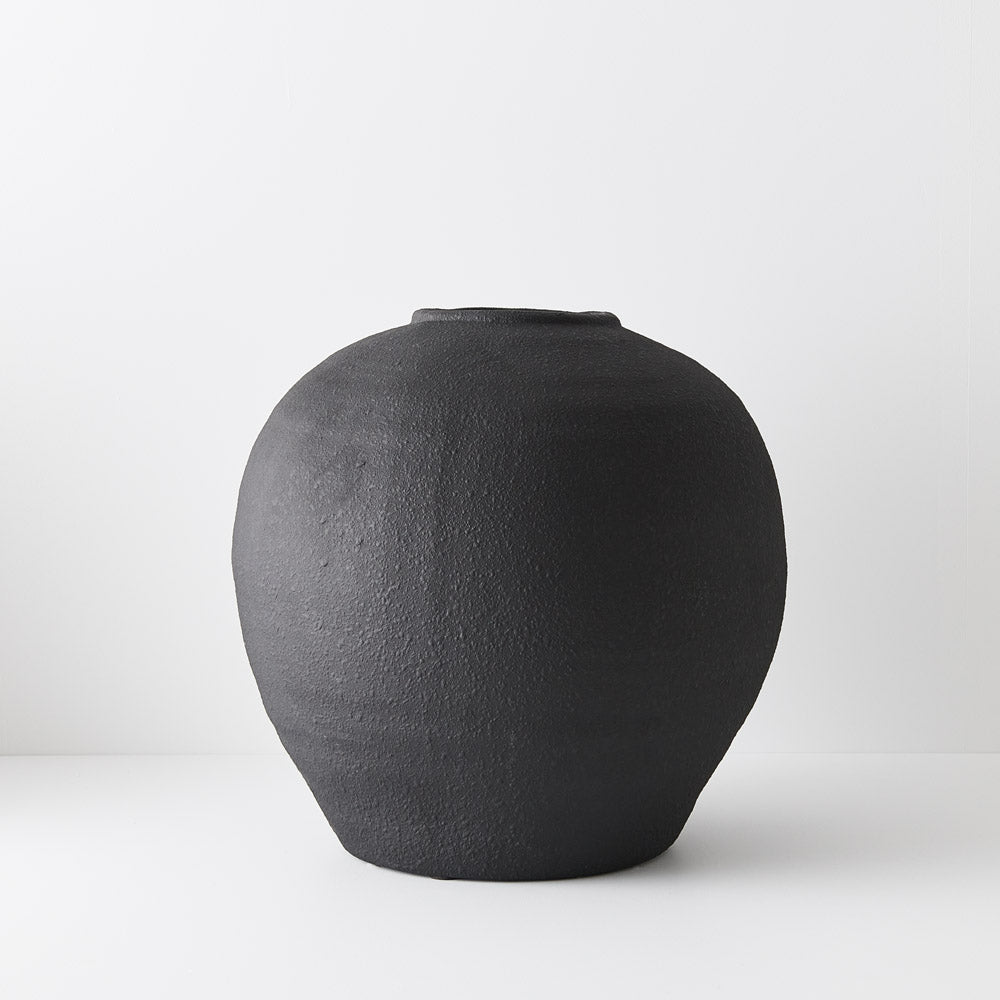 Baila Pot Black Small 38cm — Flora Designs Australia